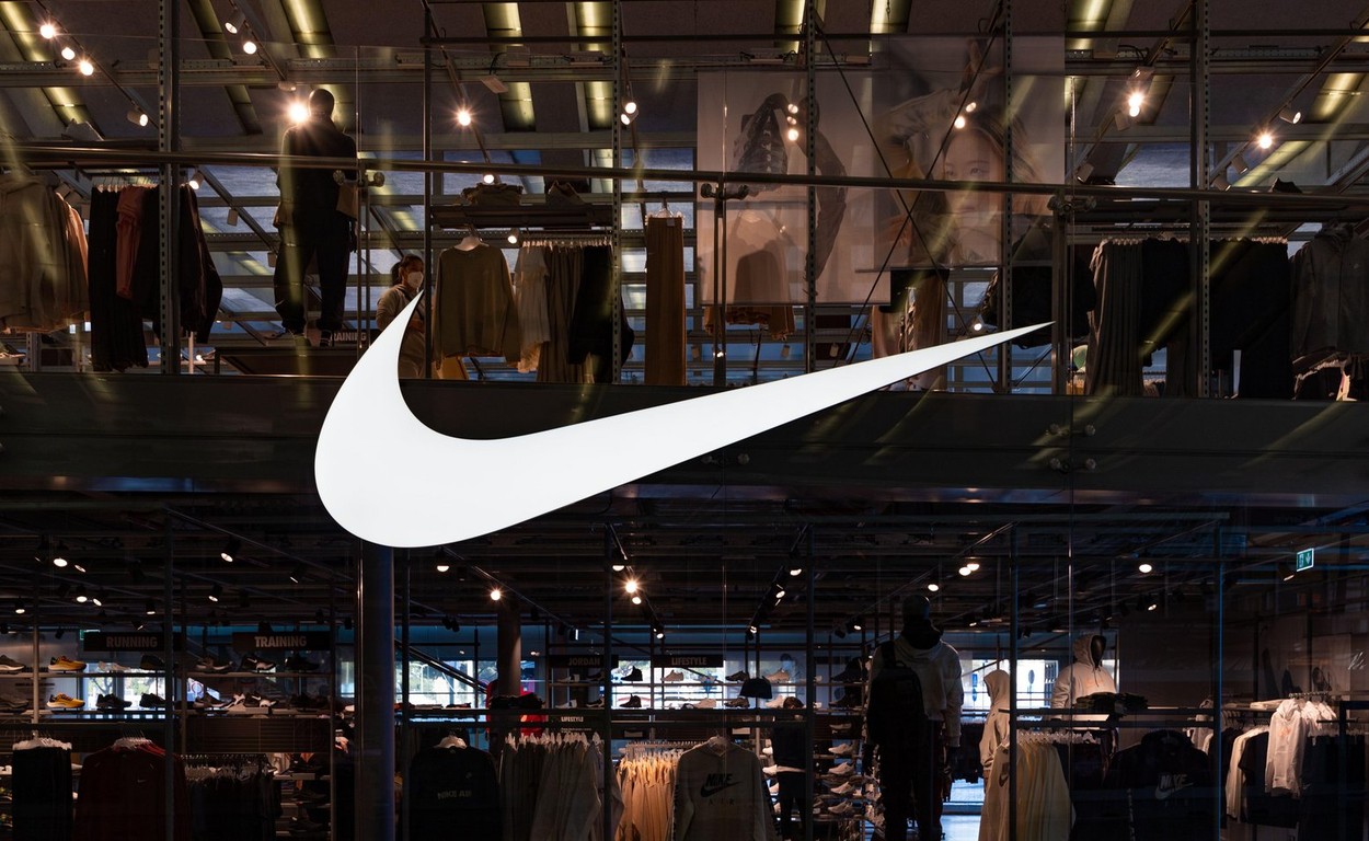 Nike slavi šezdeseti rođendan: Kako je Phil Knight izgradio kultni ...