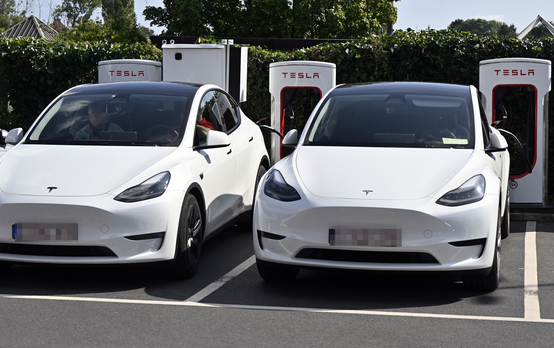 Kanada uvodi carine od sto posto na kineska električna vozila