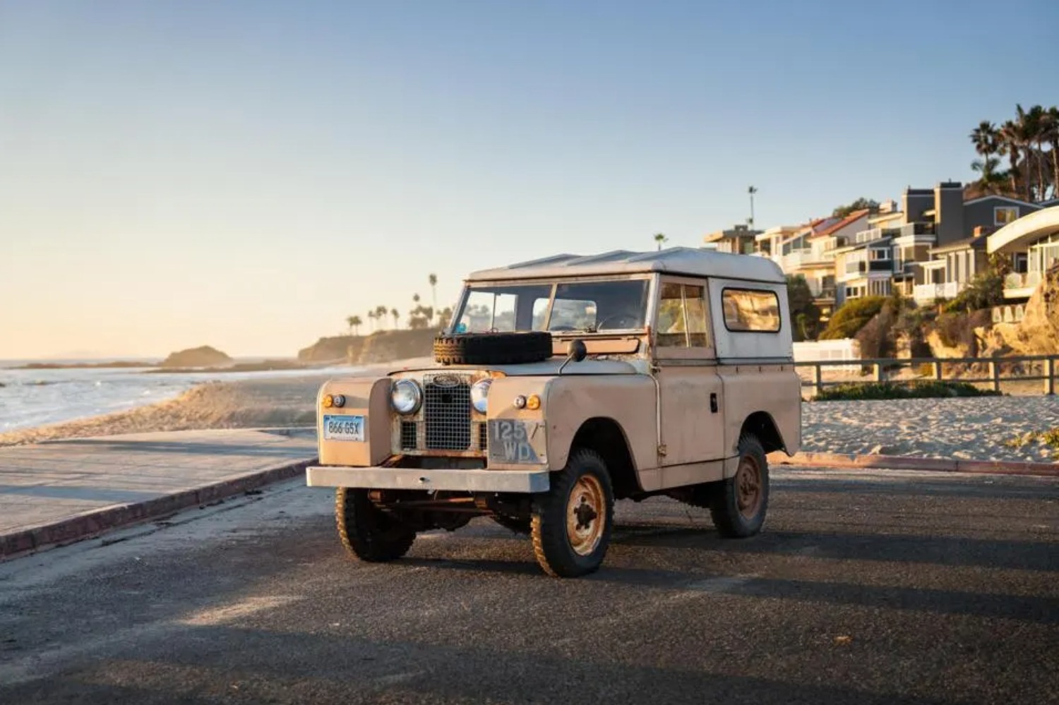 Land Rover legendarnog pisca Arthura Millera prodaje se na aukciji