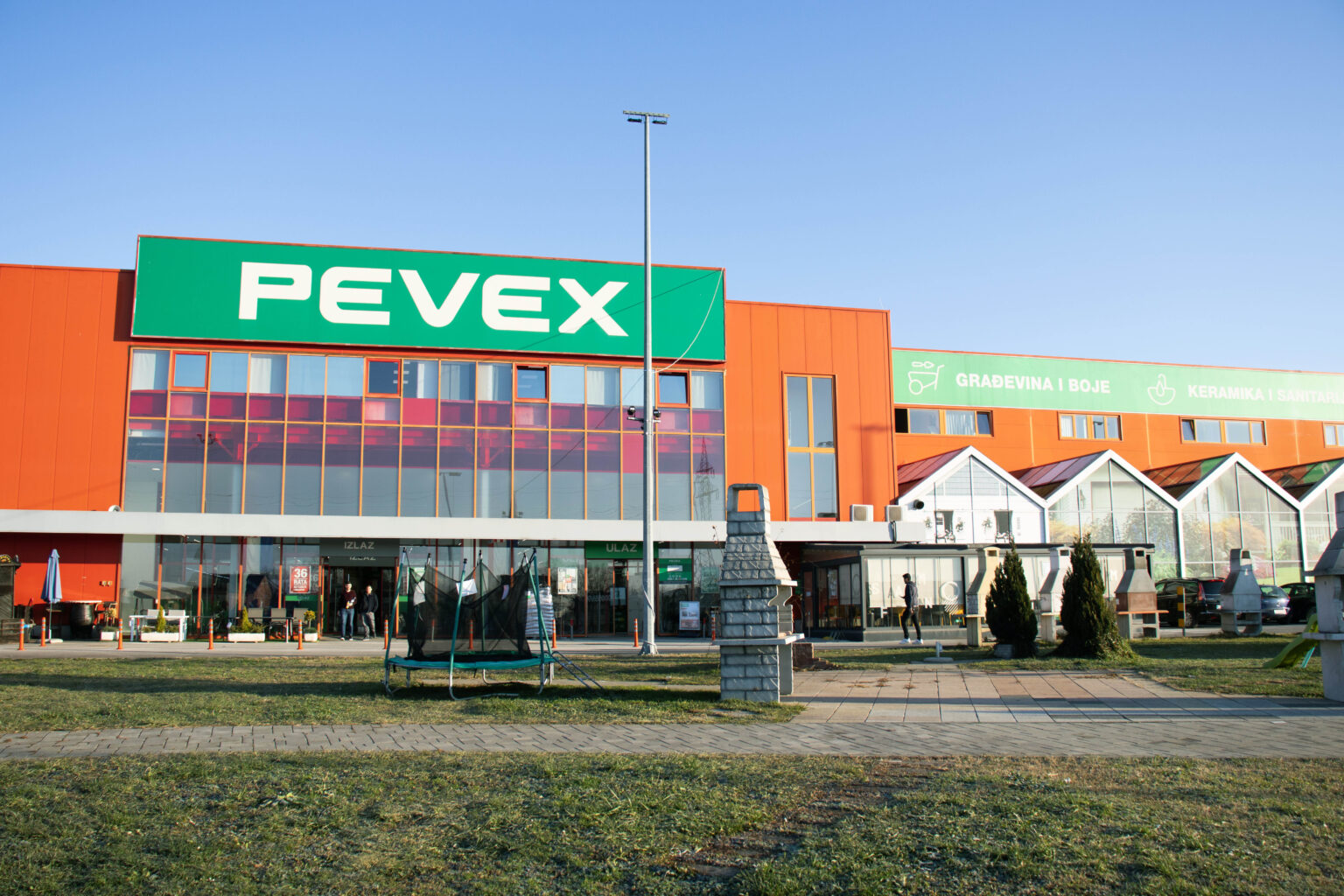 Pevex kupio nekretnine francuskog Bricostorea u Hrvatskoj