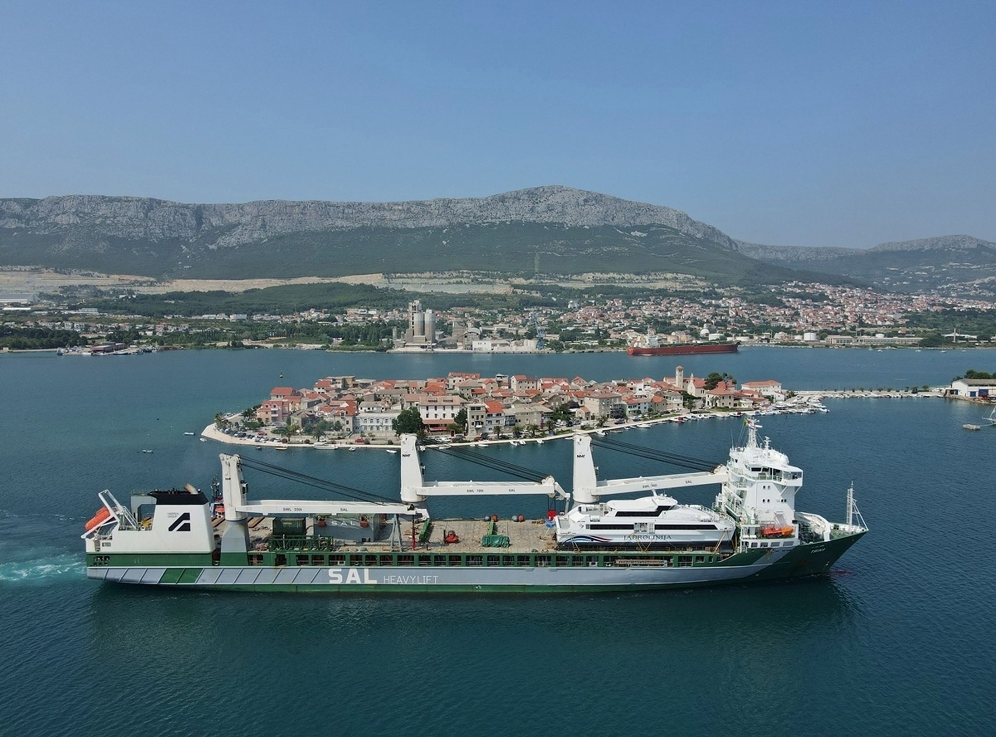 Novi katamaran Mila vrijedan 6,05 milijuna eura stigao u Split