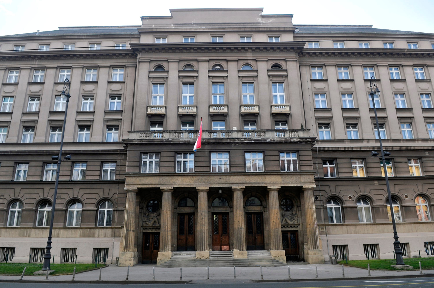 Zašto sve više poslodavaca završava na crnoj listi HZMO-a?